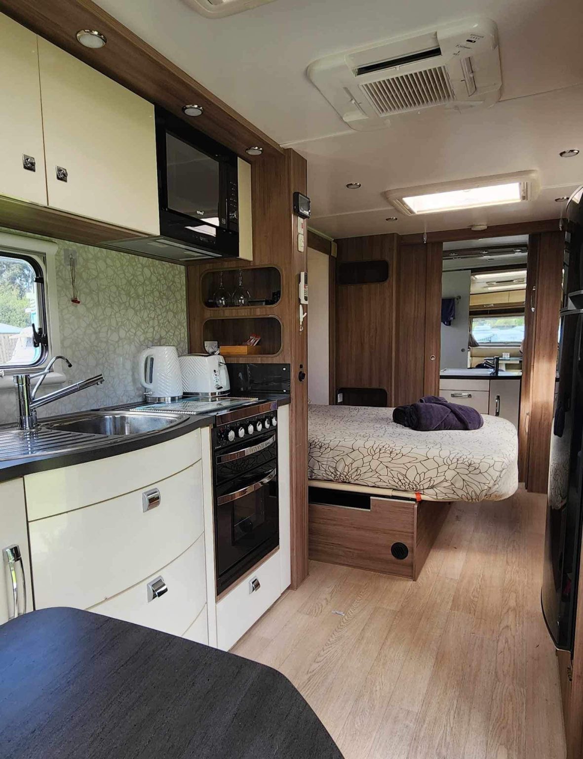 On-Site Accommodation - Huon Valley Caravan Park Tasmania